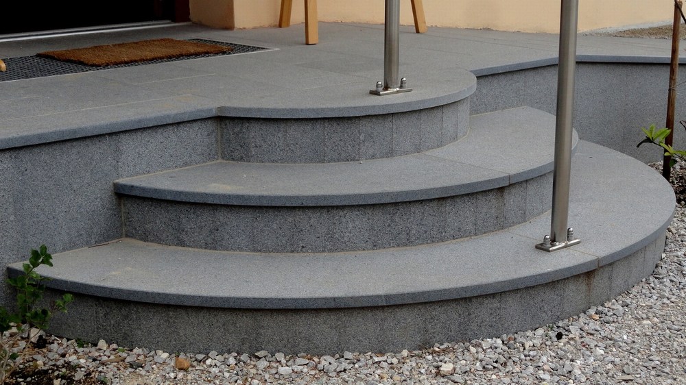 Granitne Stopnice: Zunanje ali Notranje Granitne Stopnice po meri ...
