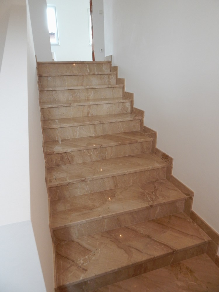 Granitne Stopnice: Zunanje ali Notranje Granitne Stopnice po meri ...