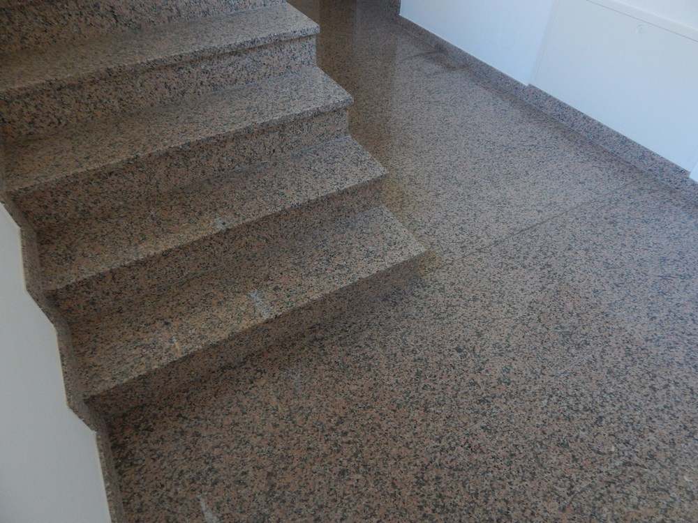 Granitne Stopnice: Zunanje ali Notranje Granitne Stopnice po meri ...