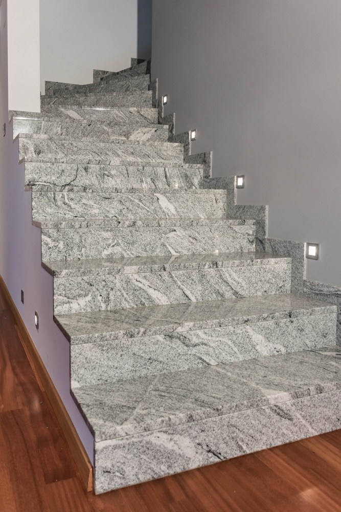 Granitne Stopnice: Zunanje ali Notranje Granitne Stopnice po meri ...